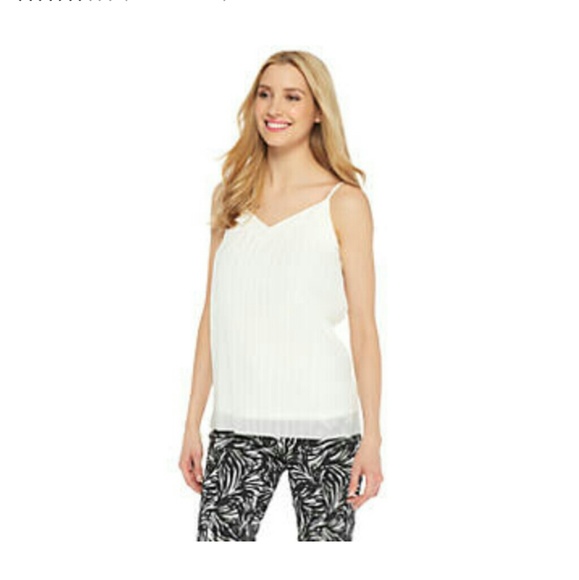 The Limited | Tops | 3 Vneck Spaghetti Strap Plisse Tanks With Trim ...
